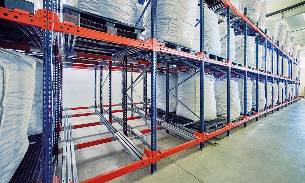 Método LIFO (last in, first out): usos y ejemplos - Mecalux.com.ar